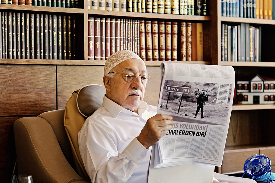 Asrımızı aydınlatan ışık: Fethullah Gülen Hocaefendi - Tr724 Asrımızı aydınlatan ışık: Fethullah Gülen Hocaefendi - Tr724